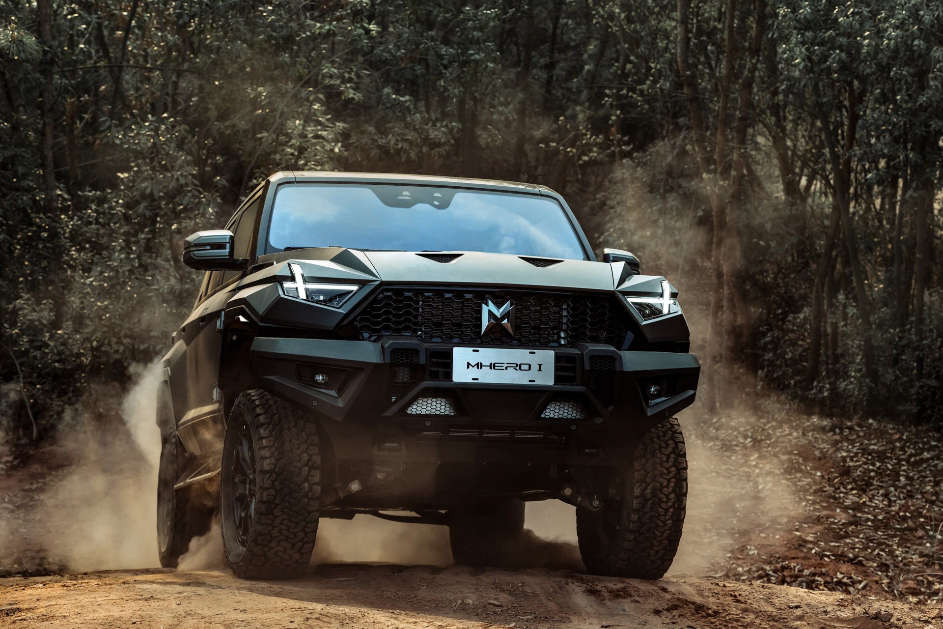 MHERO I Elektrische premium off-roader met 1089 pk | VOYAH